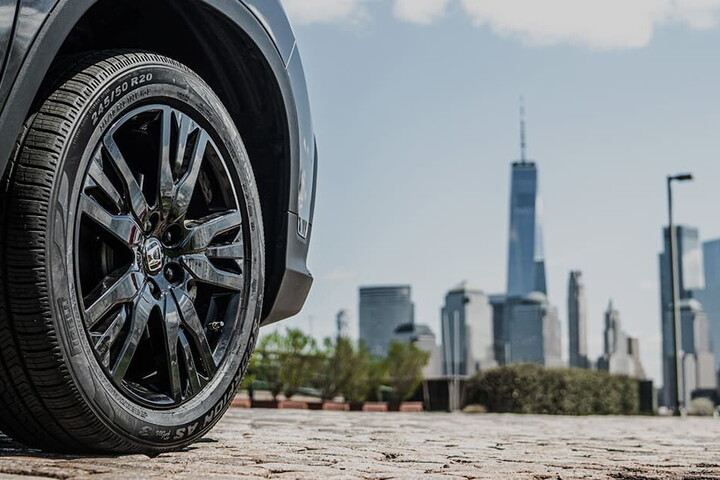 How, where and when to measure the pressure of your tyres | Pirelli